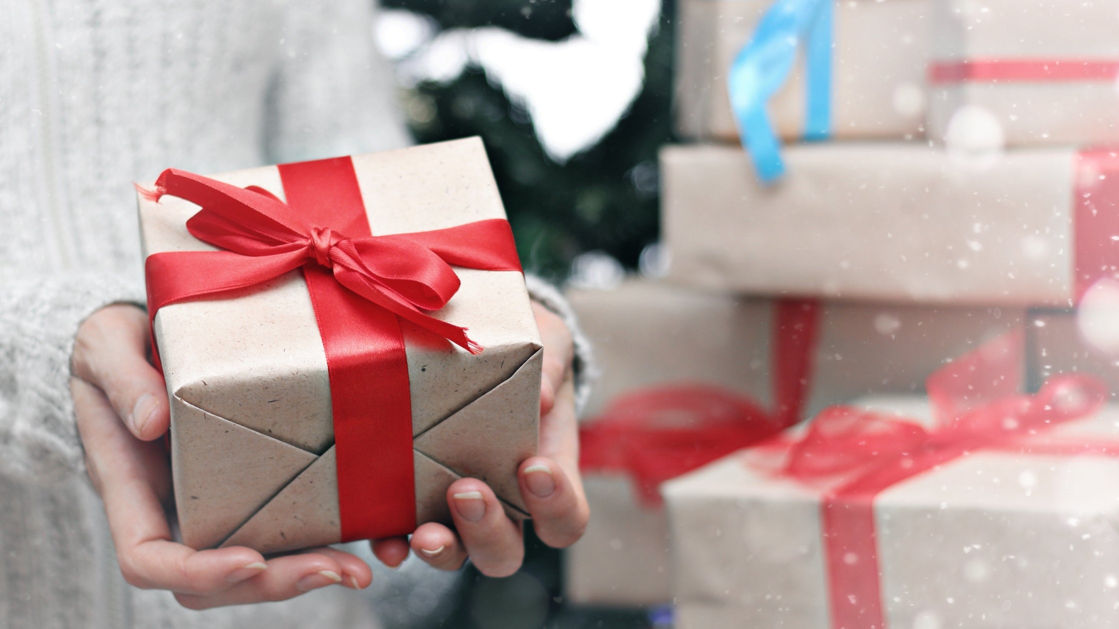 How to Give a Thoughtful Gift on a Budget – Woodchuck USA